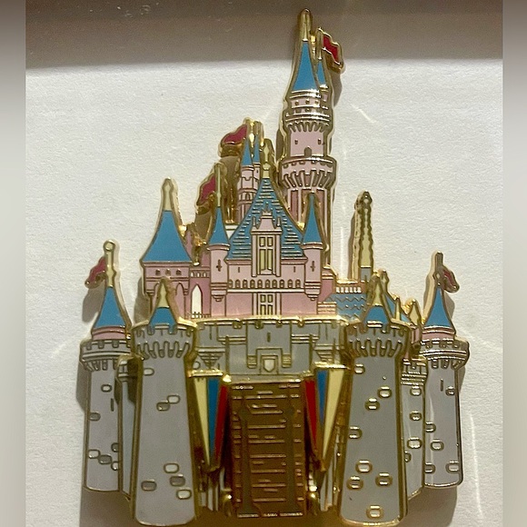Disney | Other | Disney Cast Member Exclusive 3d Jumbo Castle Pin ...